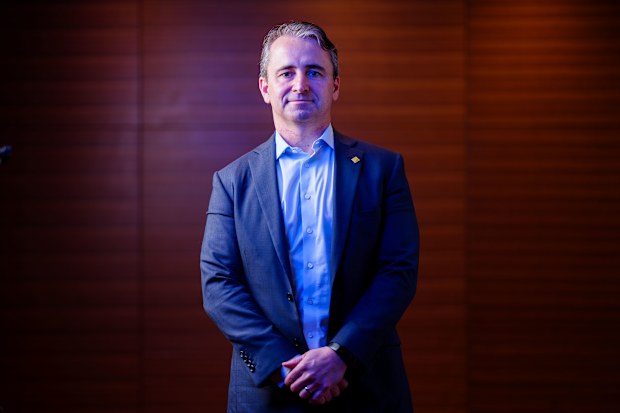 Commonwealth Bank (CBA ASX) grows profit, but its shares are showing ...