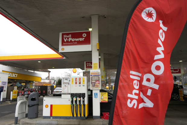 Shell pivots back to fossil fuels