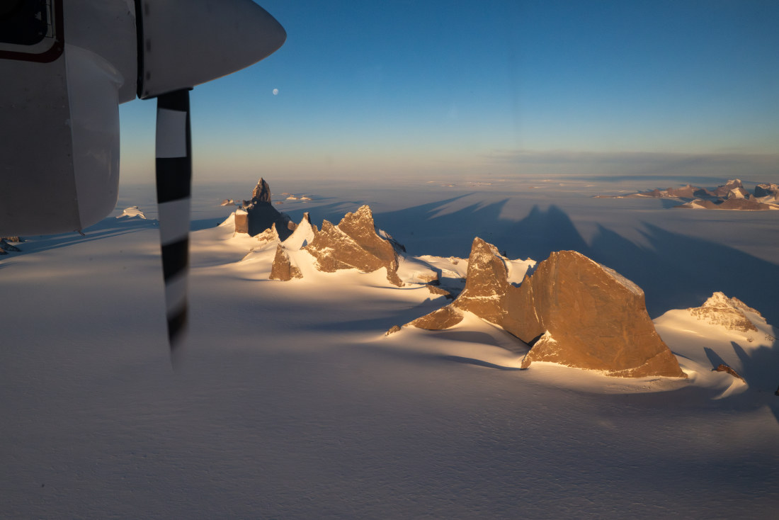 Island & Ice Travel tour into deep-field Antarctica the ultimate ...