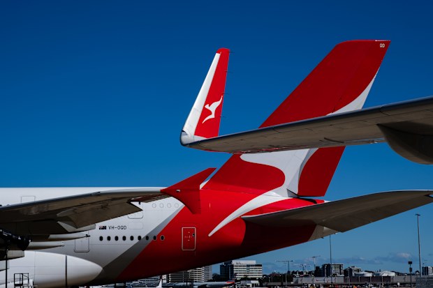Are Qantas (QAN ASX) shares nearing their peak altitude? Brokers think so