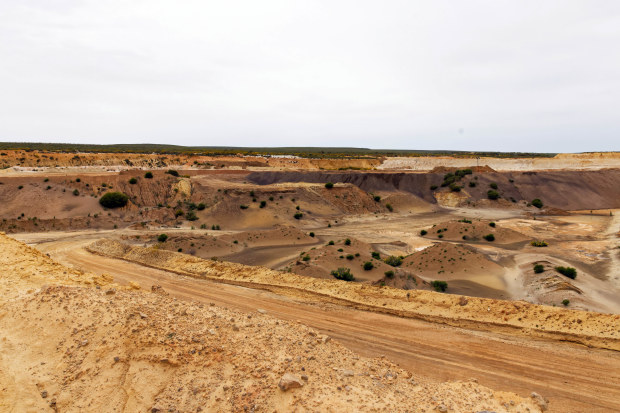 ILU ASX: luka lands $400m taxpayer loan to get rare earth refinery on track