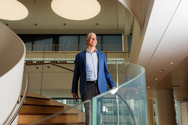 Virgin Australia chief Dave Emerson in line for $10m windfall after ASX ...