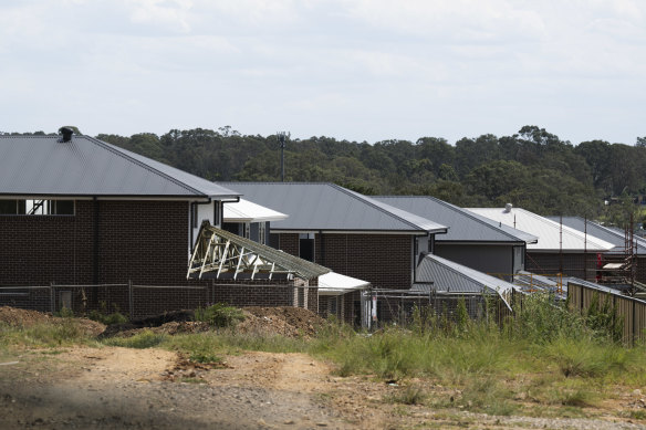 Sydney Water delays water pipe connection in Vineyard Box Hill ...