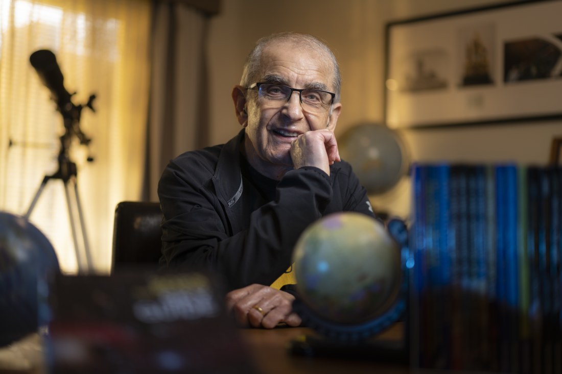 2023 Australasian Sky Guide by Nick Lomb is a guide to the stars in ...