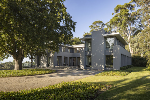 Billionaire Smorgon family to sell family farm Benwerrin