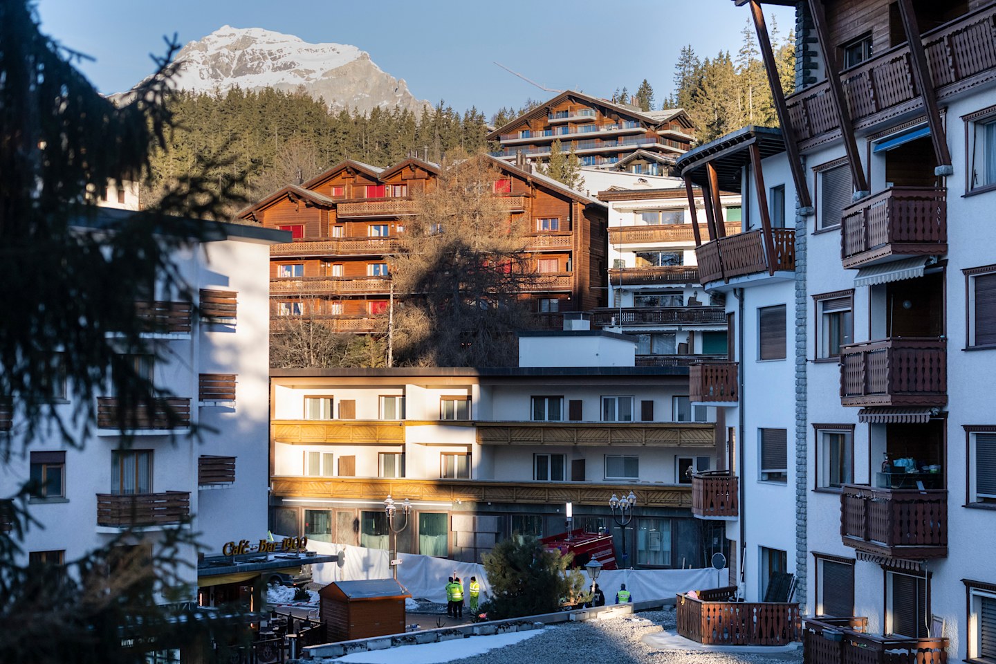 Swiss Alps bar fire: Dozens dead, about 100 injured