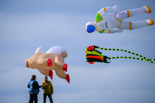 Flying kites for a living: a hobby turned into a business for prize ...