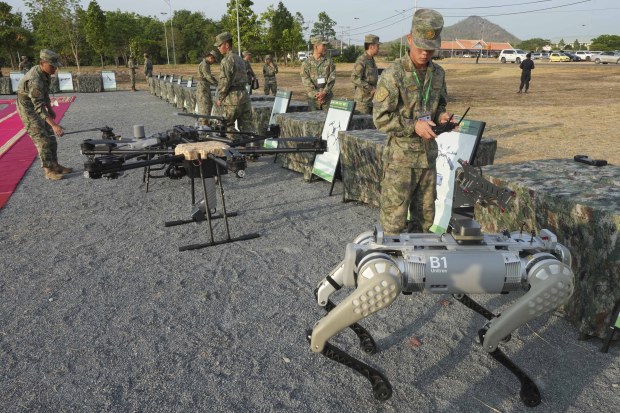 China’s military: Army tests gun-toting robot dog