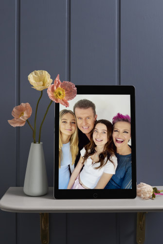 Why Peter Overton’s daughters are his anchor while covering the most ...