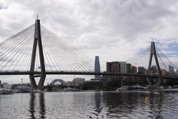 Anzac Bridge gantry plan scaled back following outcry
