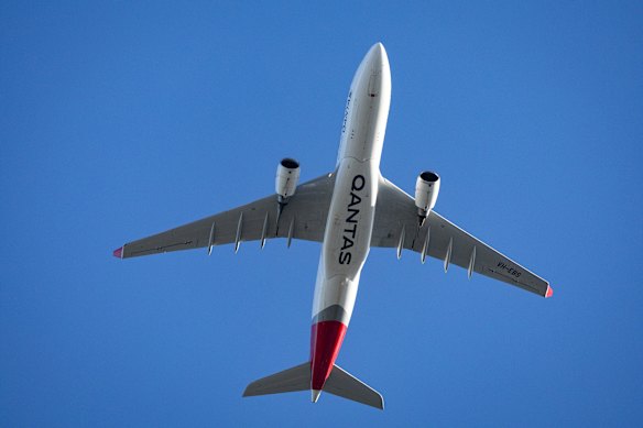Best frequent flyer points deals: Which credit cards offer the best ...