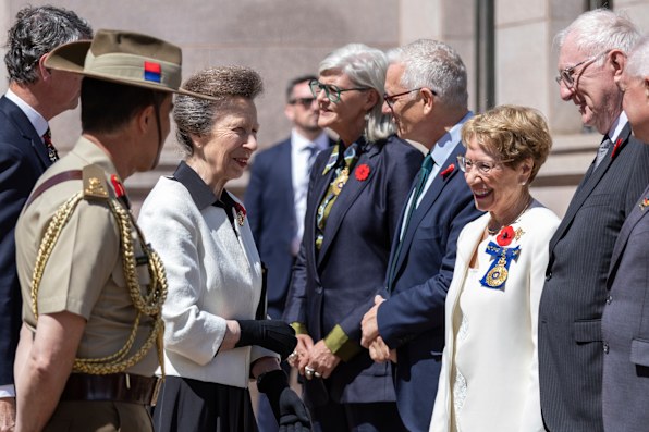 Australia news headlines from Sunday 9th November 2025: Andrew Bragg ...