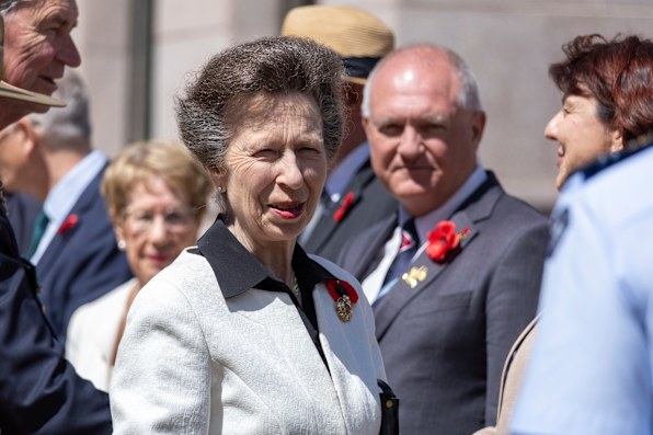 Australia news headlines from Sunday 9th November 2025: Andrew Bragg ...