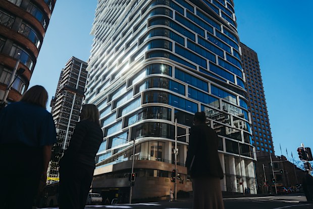 Deloitte AI report: Firm admits to using AI in error-filled government ...