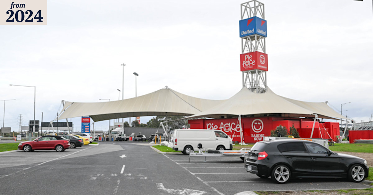 West Gate Bridge: service station canopies set to get heritage protection