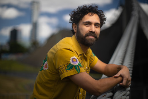 From page-turner to singer, Ben to be a carols star 41 years after his ...