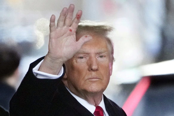 Trump threatened to be booted from court during E Jean Carroll ...