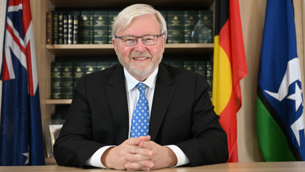 Kevin Rudd says nice things about News Corp