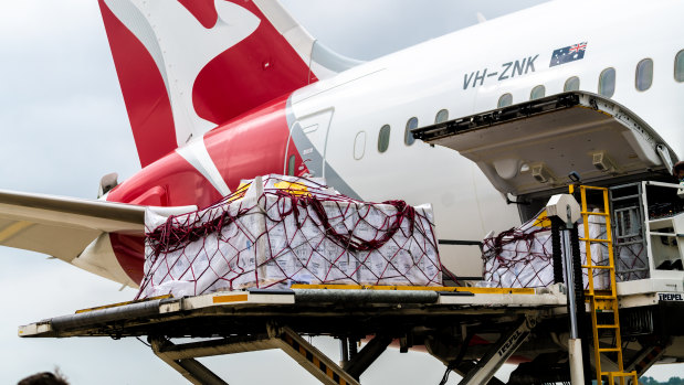 Border officers diverted from screening cargo to screening passengers