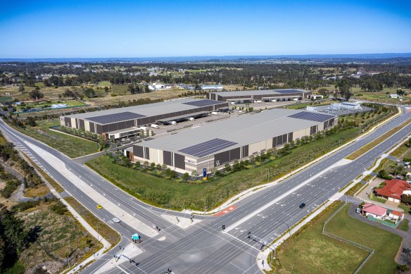 SGP ASX Stockland builds industrial warehouse as rents rise and ...