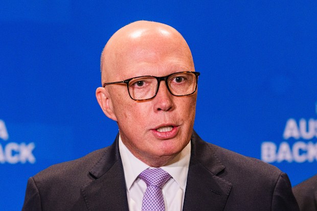 Election 2025: Peter Dutton’s father rushed to hospital.