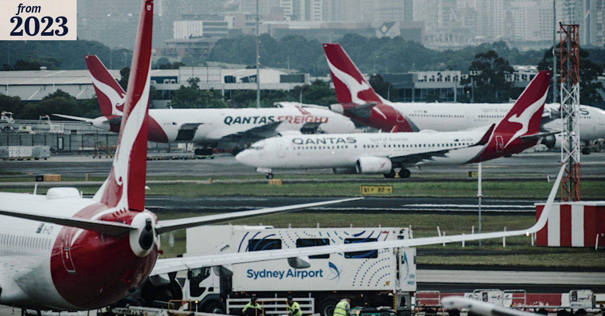 Qantas gives Chairman’s Lounge membership to big investors