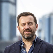 ASX-listed Livetiles drafts in Credit Suisse for defence