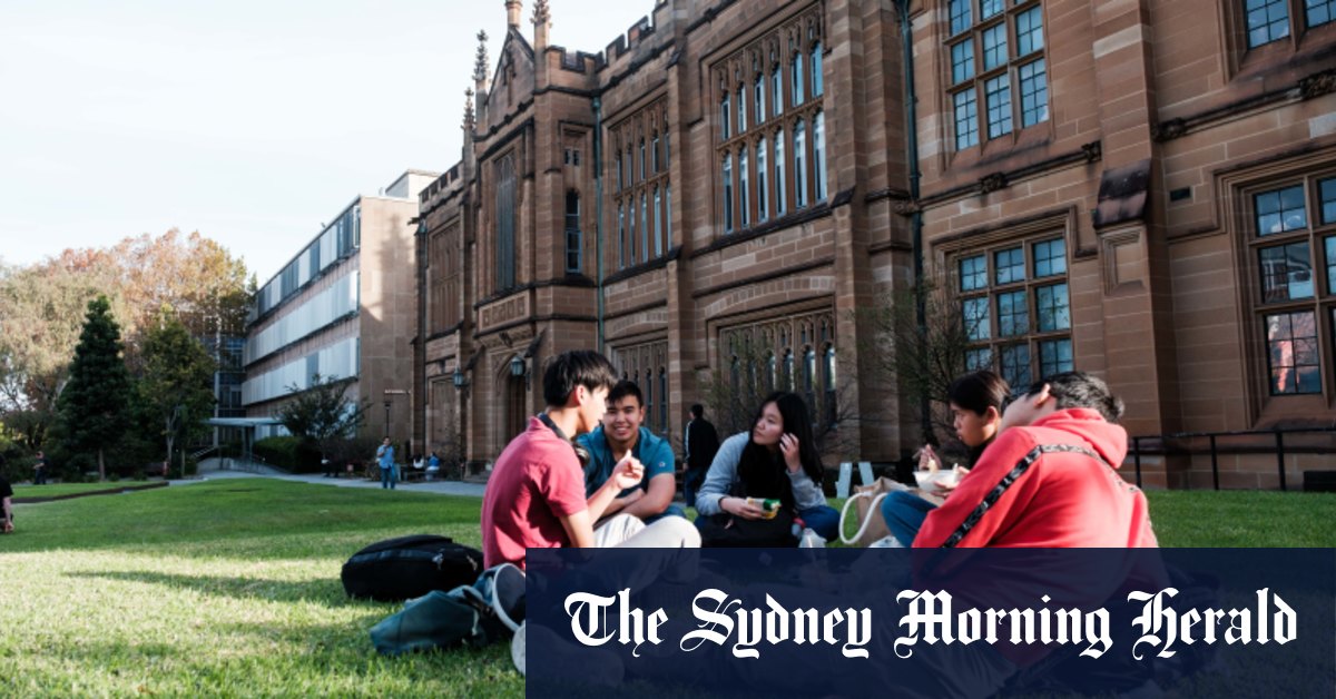 NSW HSC: Elite universities lower ATARs in favour of US-style entry schemes