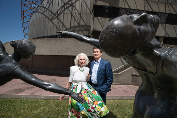 Victorian philanthropists rally to help pandemic-hit performing arts