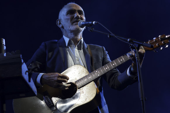 Paul Kelly’s superb concert is the magic touch for festival’s 30th birthday