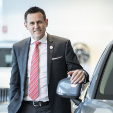 Suttons Motors revealed as Peter Warren stake buyer