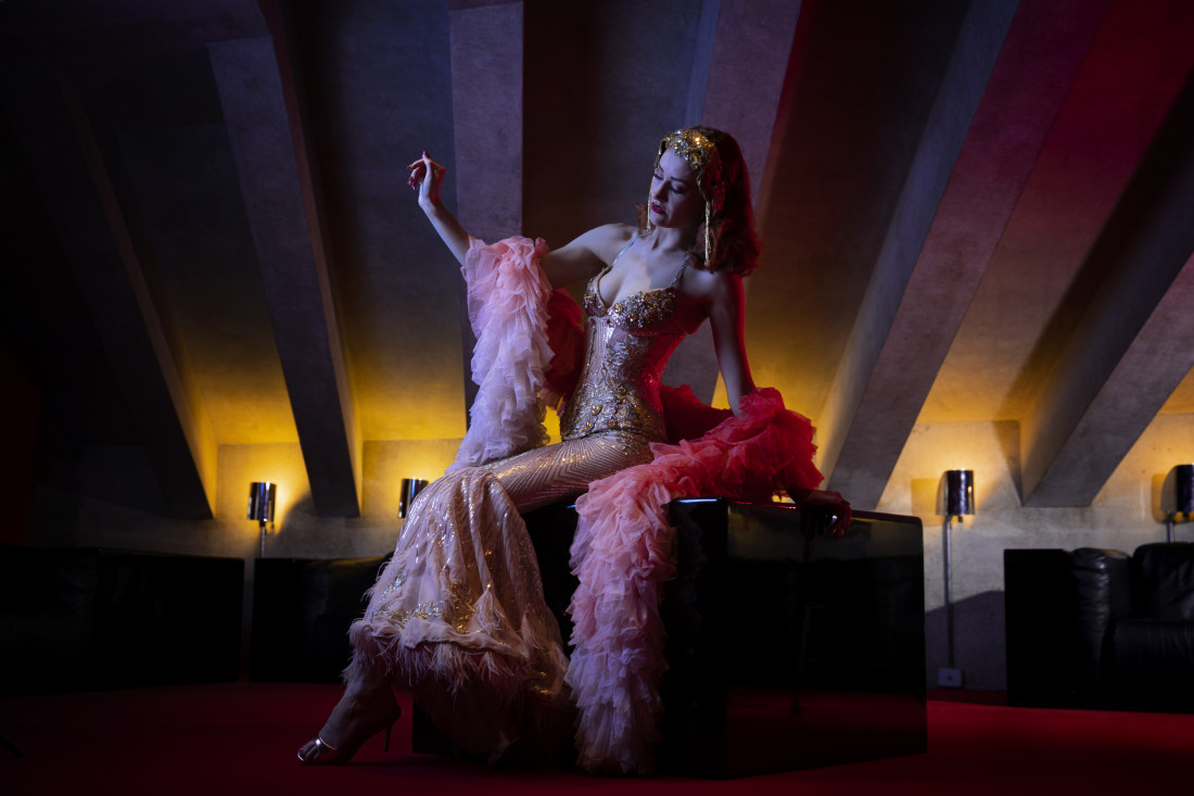 Porcelain Alice explains why a burlesque striptease is a feminist ...