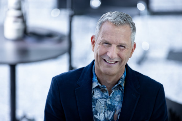 Adam Hills returns for another reason of Spicks and Specks on ABC