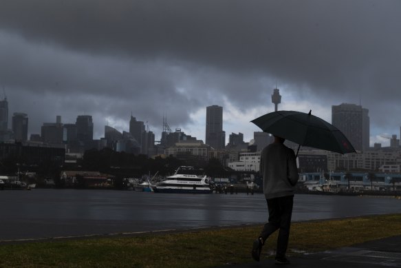Sydney weather forecast: Warm temperatures and storms a taste of spring