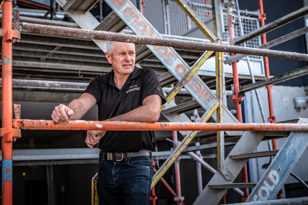 Perth property prices: Builder shortages inflame housing crisis