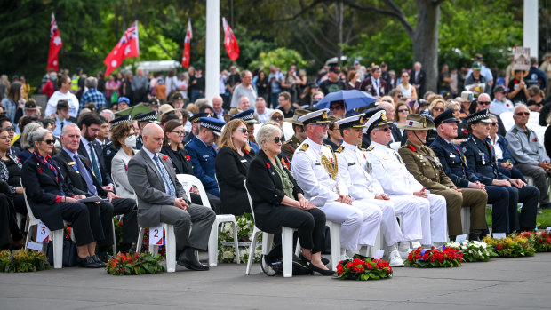 Melbourne Remembrance Day 2022: Service at the Shrine attracts hundreds ...