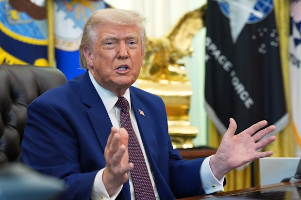 Donald Trump criticises female reporter Kaitlan Collins for never ...