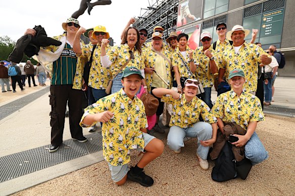 The Ashes 2025 LIVE: Australia vs England fourth test day 1 cricket ...