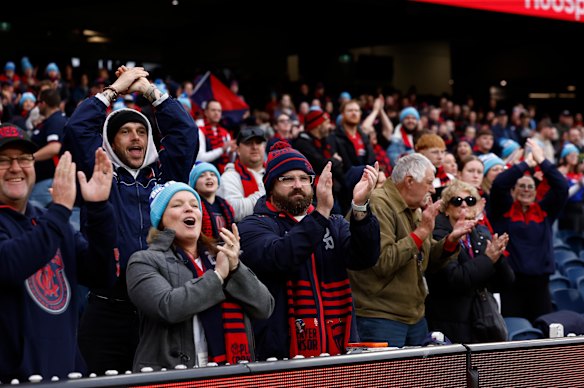 Melbourne vs Essendon LIVE: AFL round 14 2026, scores, results, odds ...