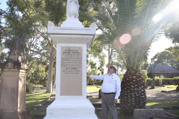 Memorial to David Jones founder no longer past its best before date