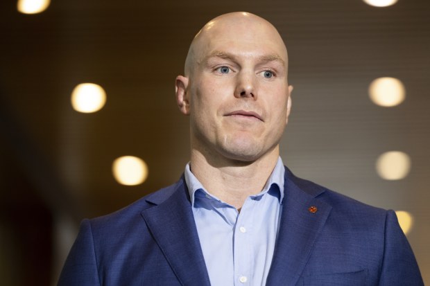 David Pocock, Jacqui Lambie query rush for multi-employer bargaining ...