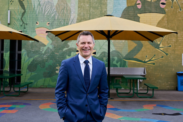 Jason Clare promises 20,000 extra university places for disadvantaged ...