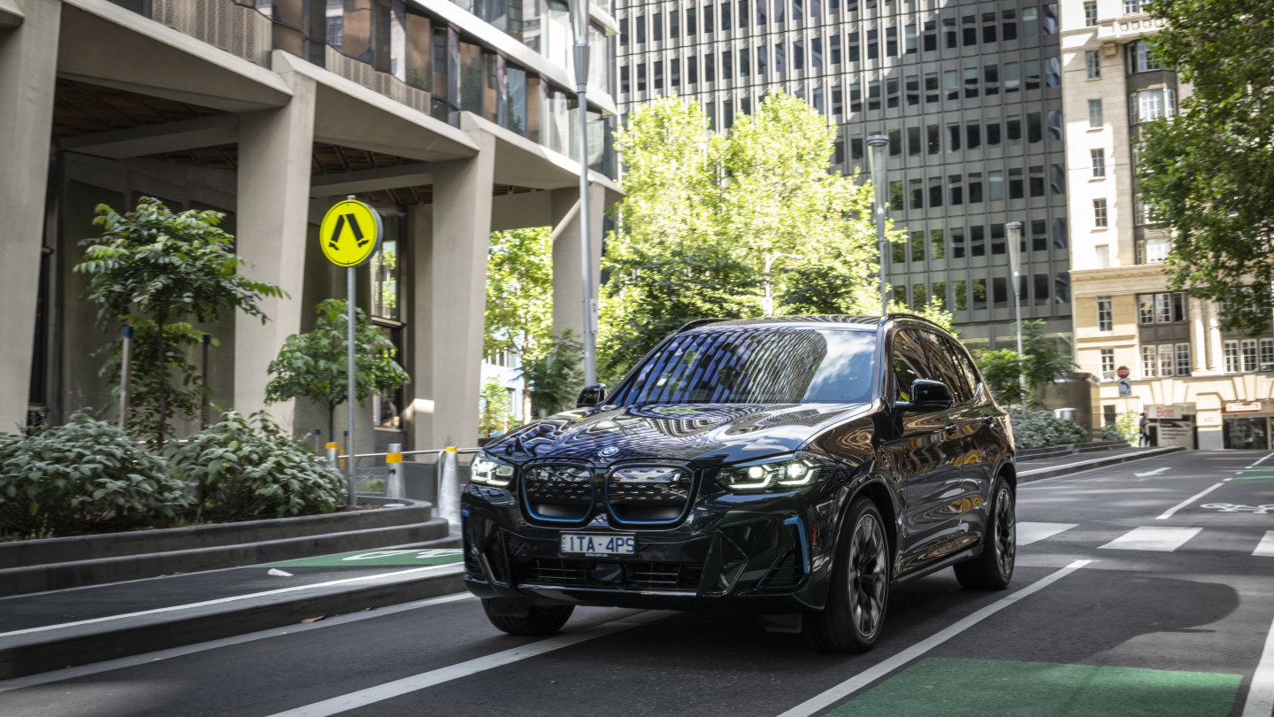 New Car Snapshot BMW iX3