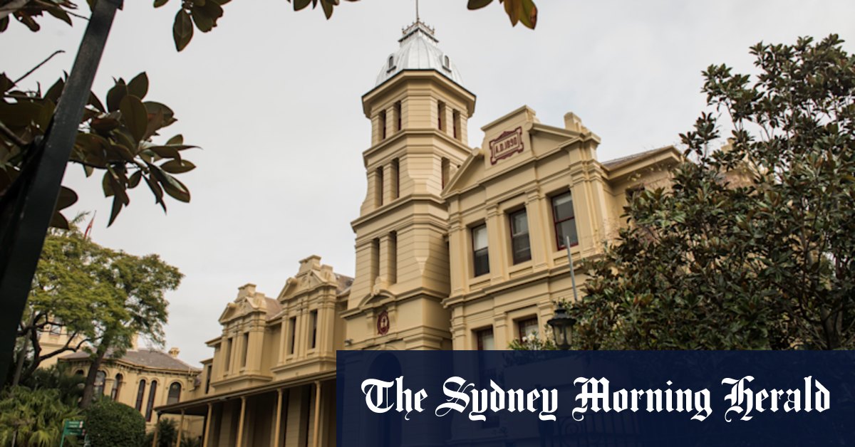 PLC Croydon on boundary of two councils, conflict over development plans