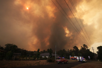 NSW fires LIVE updates: Lithgow properties destroyed, Green Wattle ...