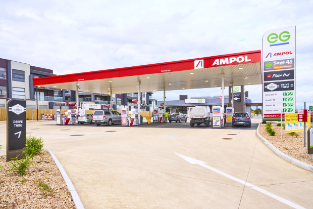 Ampol (ALD ASX) poised for $1b EG service station acquisition
