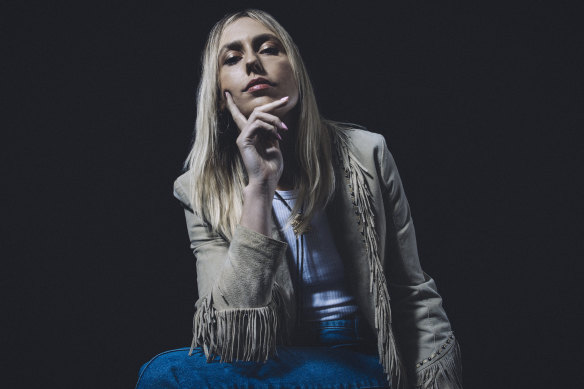 Freya Josephine Hollick’s new album The Real World is finally released ...