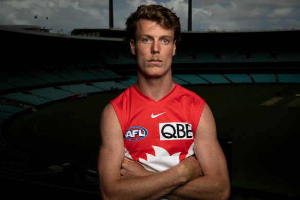 ‘Doesn’t need his dad at the footy club’: A father/son football bond ...