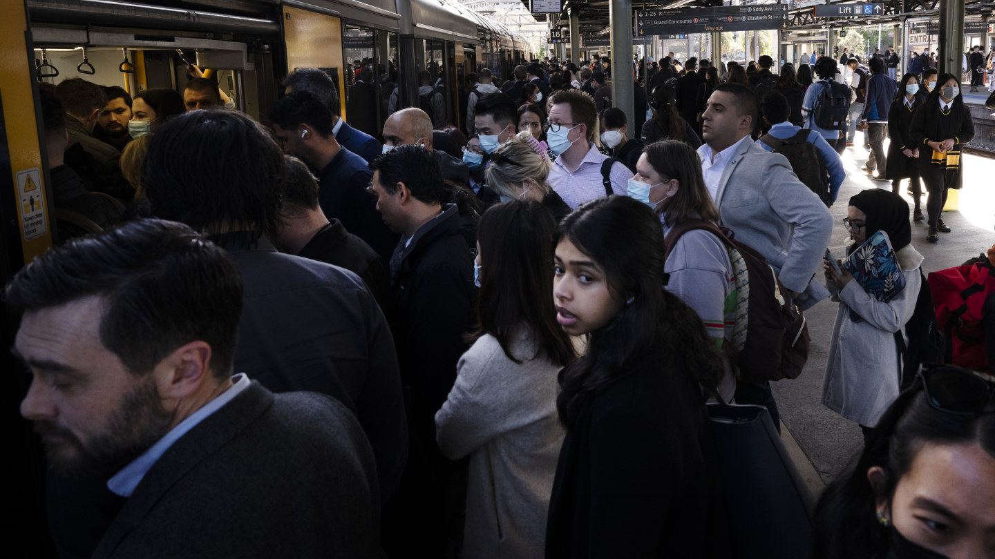 Sydney train strikes are a test of Perrottet’s will