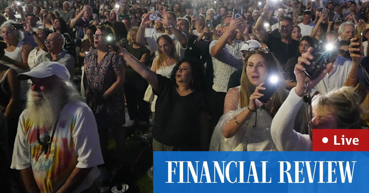 Bondi shooting: Anthony Albanese booed at Sunday vigil for victims